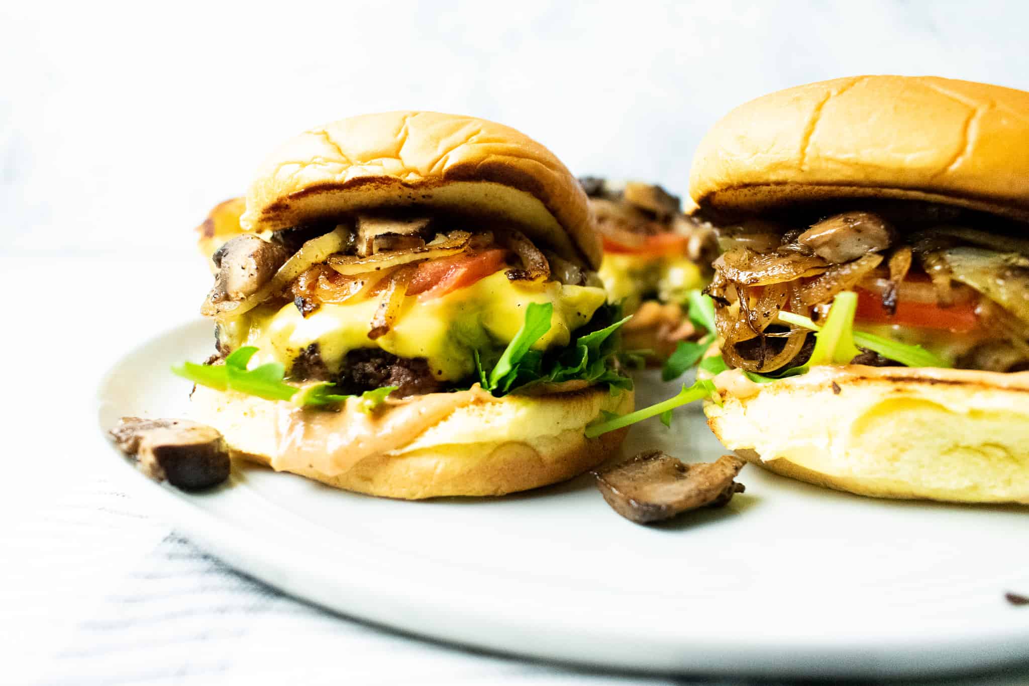 Juicy Lean Burgers - Bite your Cravings